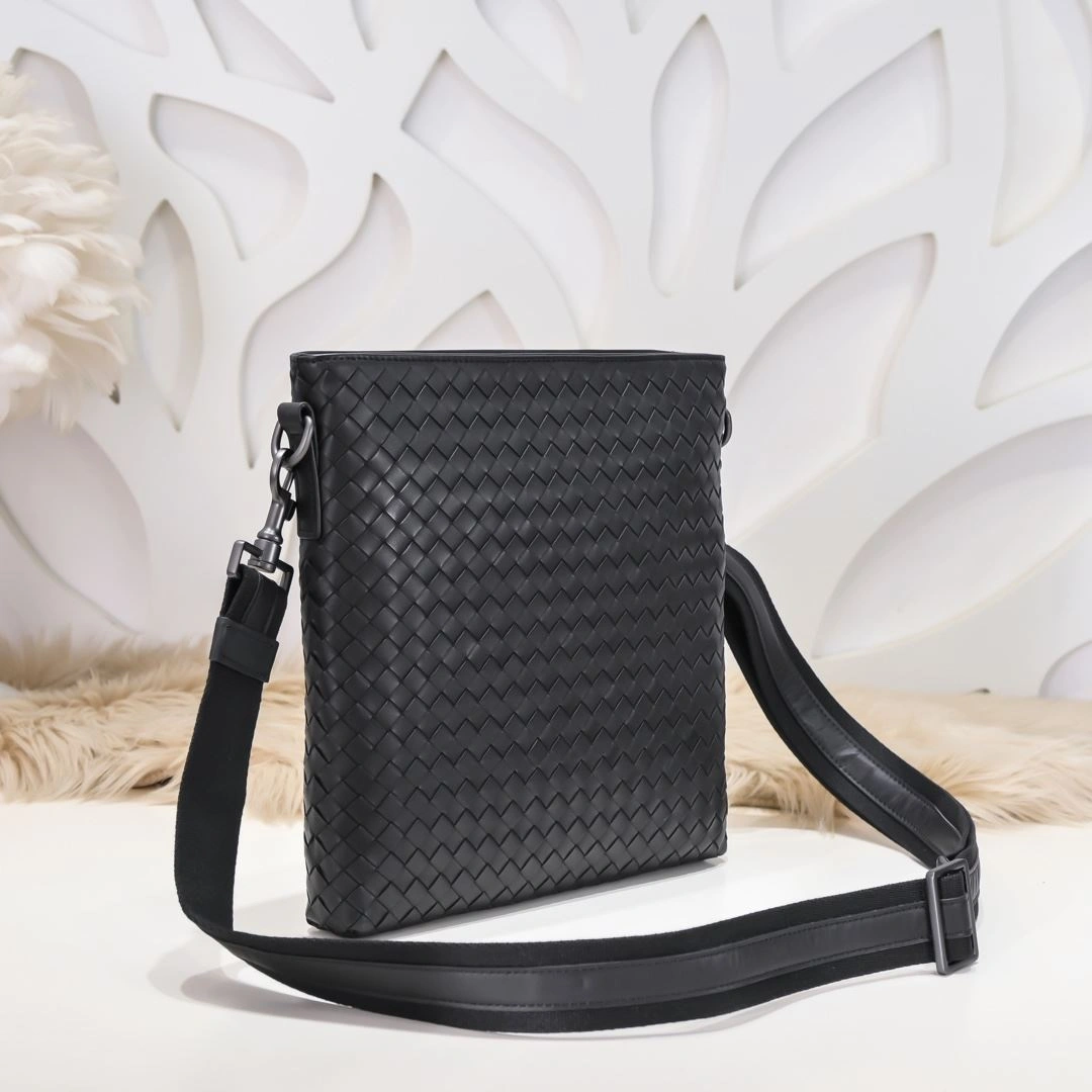 Inexpensive Mens Bottega Veneta Satchel Bags