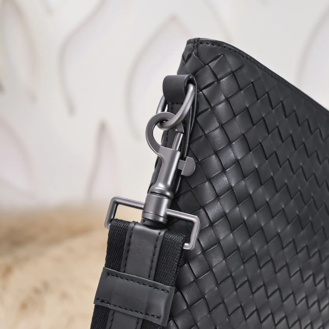 Inexpensive Mens Bottega Veneta Satchel Bags