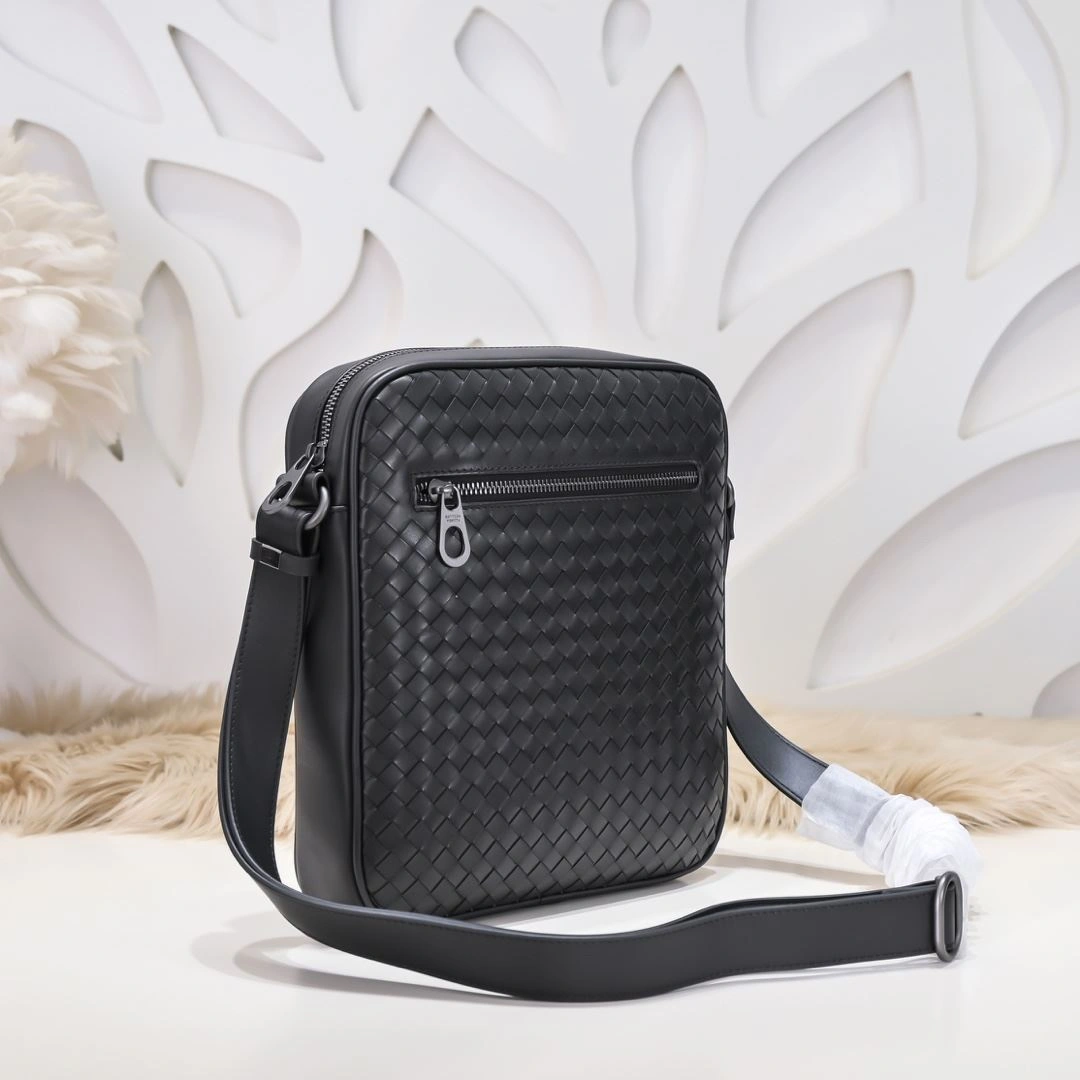 Discounted Mens Bottega Veneta Satchel Bags