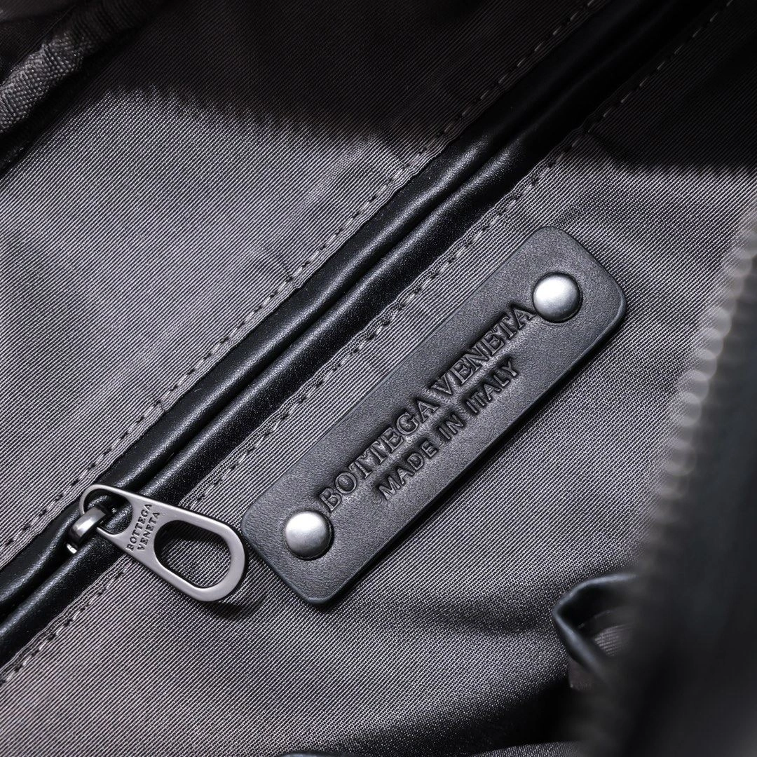 Discounted Mens Bottega Veneta Satchel Bags
