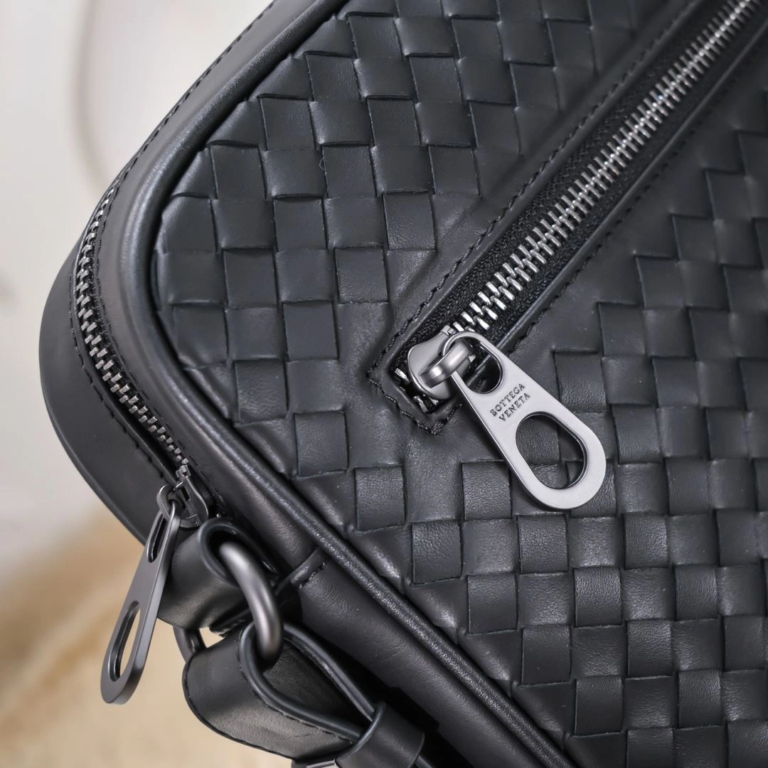 Inexpensive Mens Bottega Veneta Satchel Bags