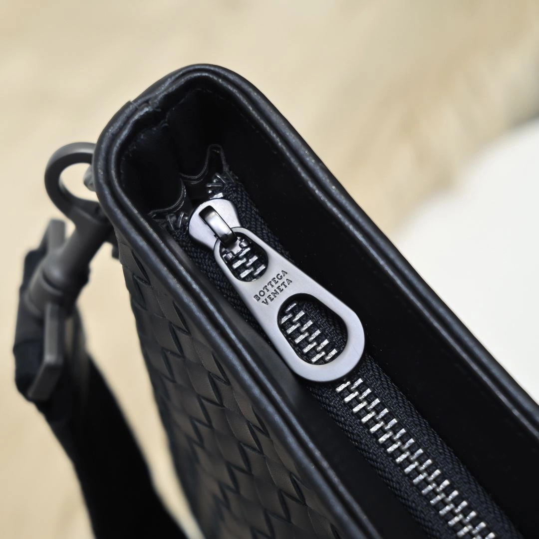 Discounted Mens Bottega Veneta Satchel Bags