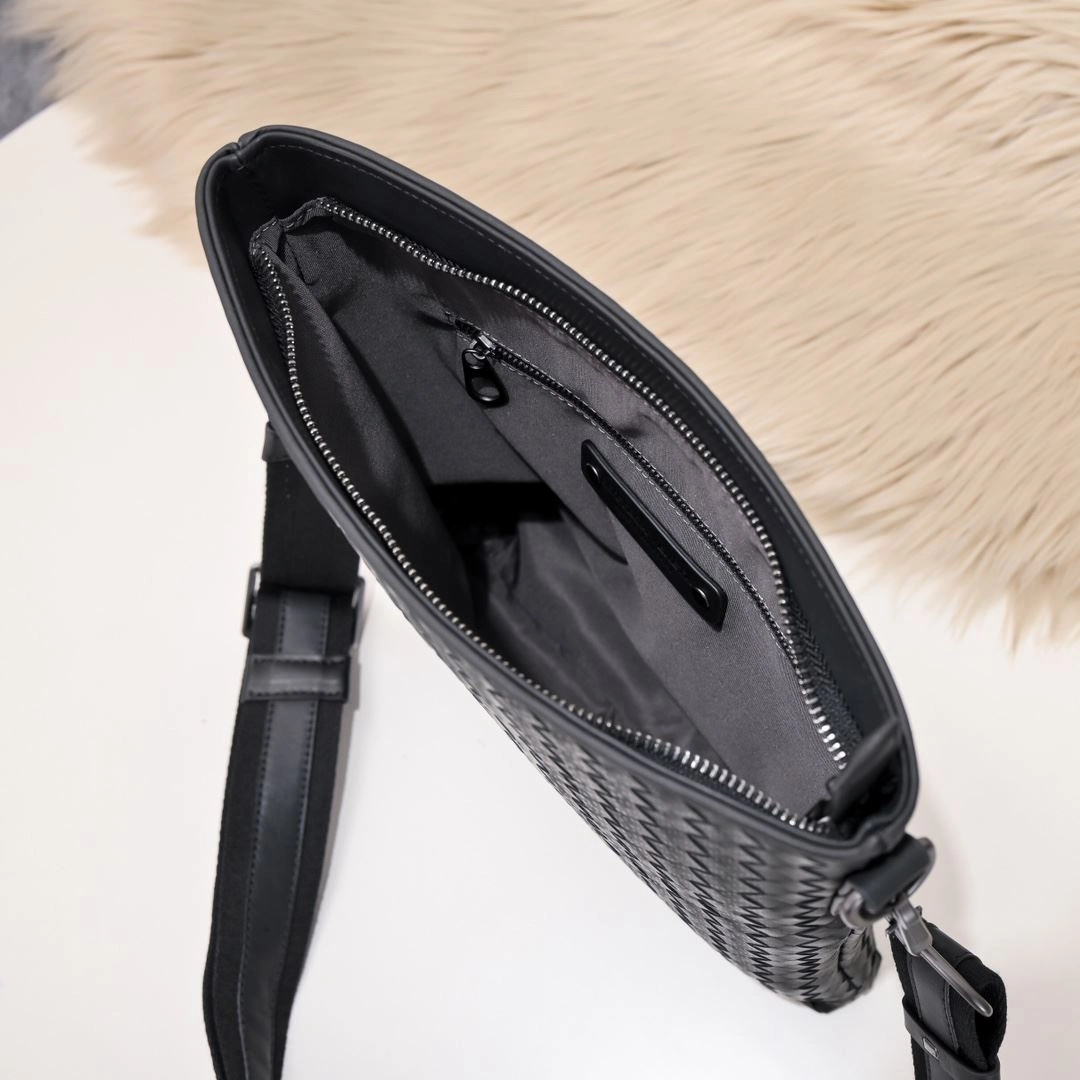 Indistinguishable Mens Bottega Veneta Satchel Bags