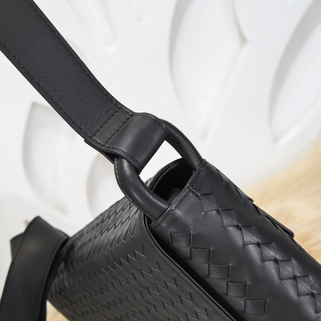 Factory-made Mens Bottega Veneta Satchel Bags