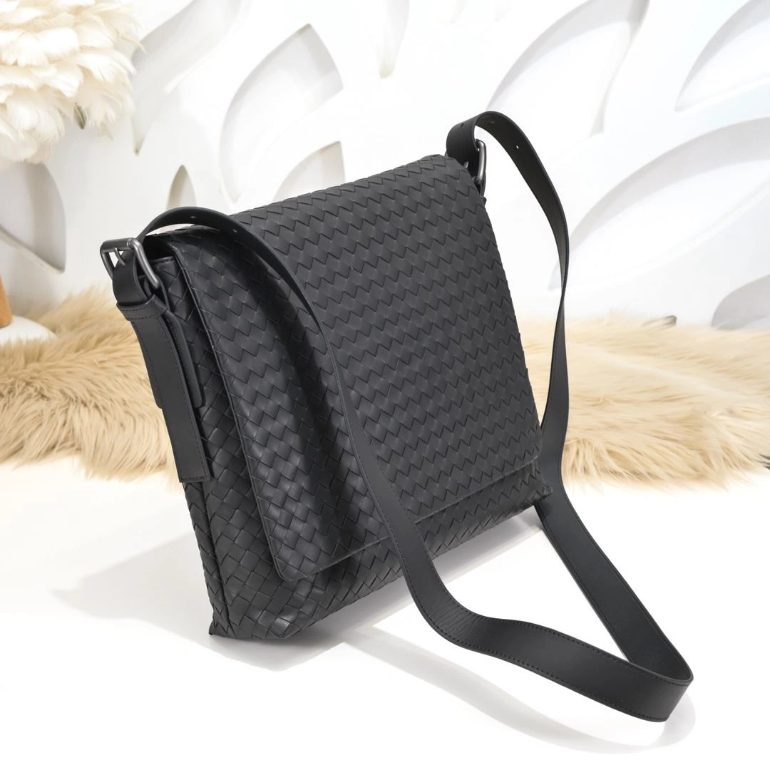 High fidelity Mens Bottega Veneta Satchel Bags