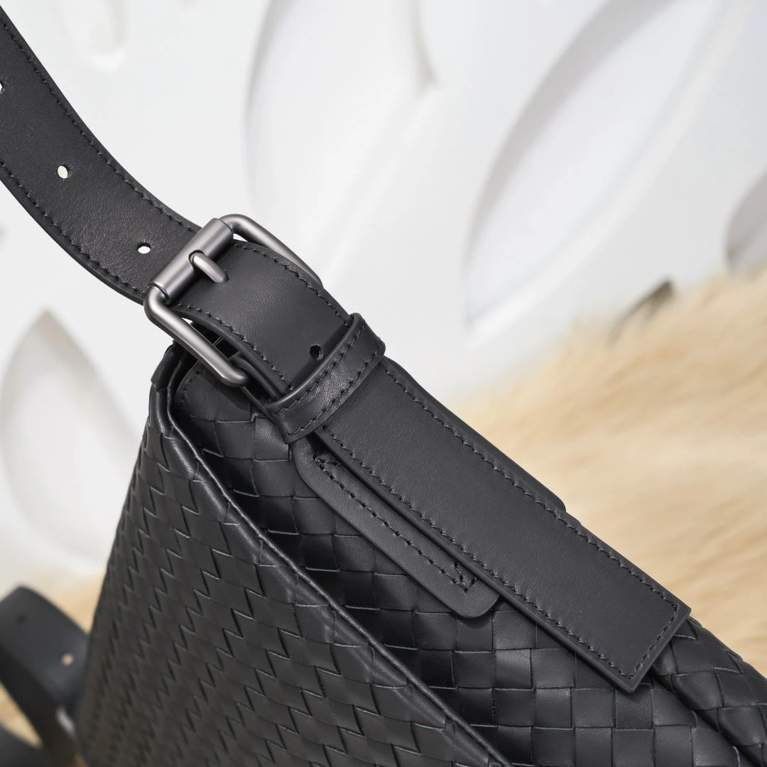 High fidelity Mens Bottega Veneta Satchel Bags