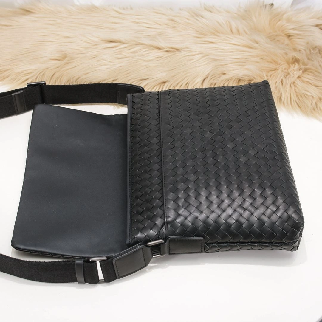 Brand-authenticated Mens Bottega Veneta Satchel Bags