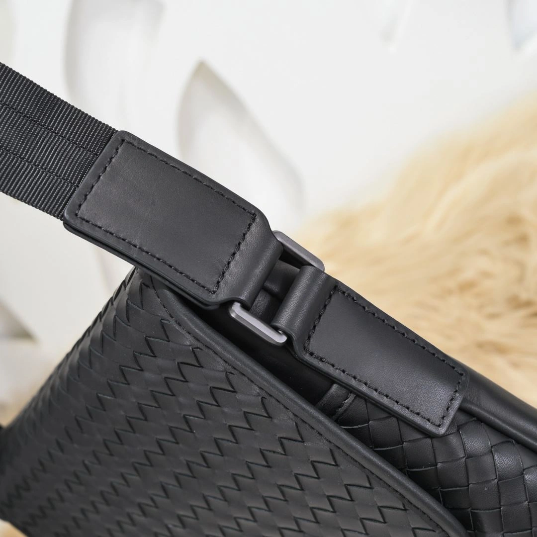 Reasonably priced Mens Bottega Veneta Satchel Bags