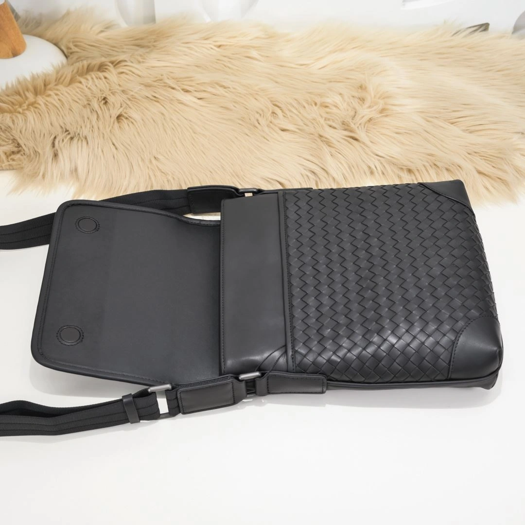 Reasonably priced Mens Bottega Veneta Satchel Bags