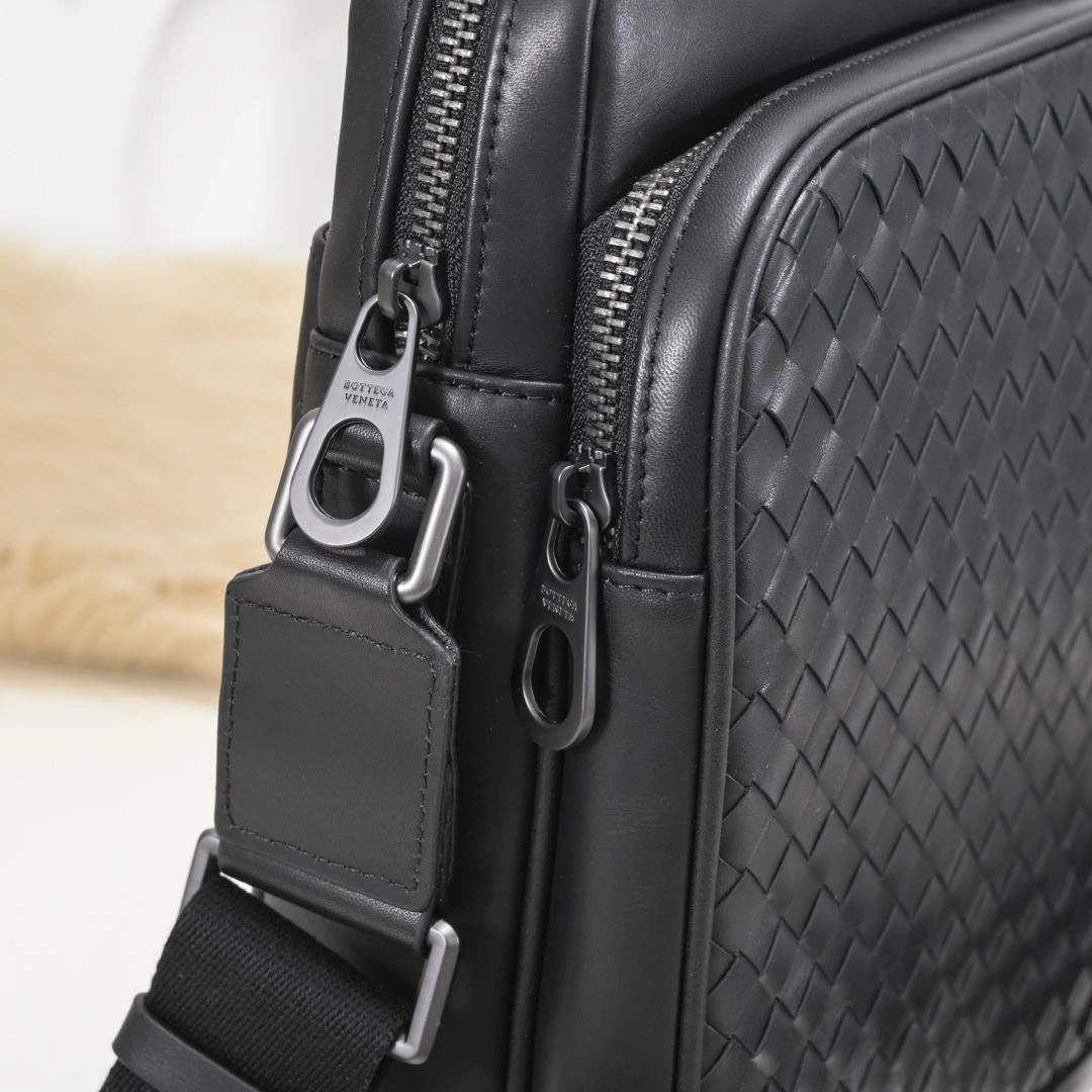 Factory-made Mens Bottega Veneta Satchel Bags
