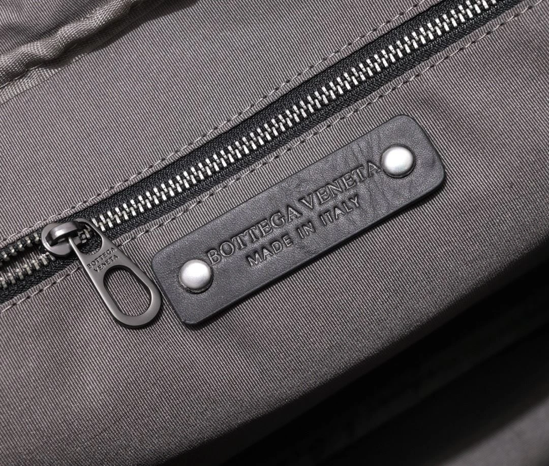 Official Mens Bottega Veneta Satchel Bags
