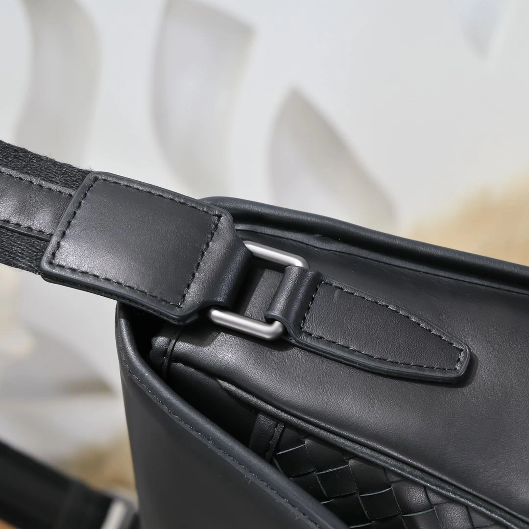 Original Mens Bottega Veneta Satchel Bags