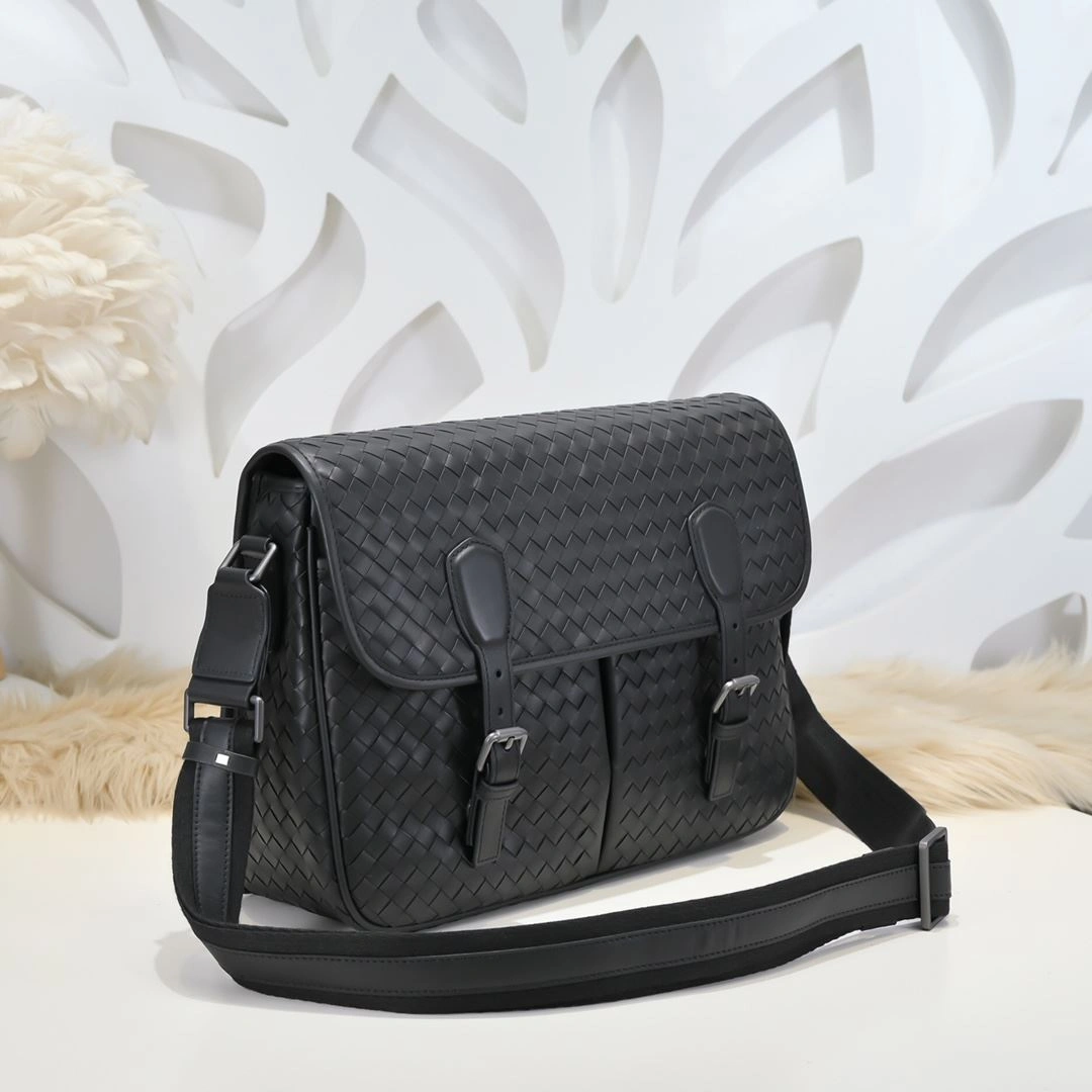 Inexpensive Mens Bottega Veneta Satchel Bags