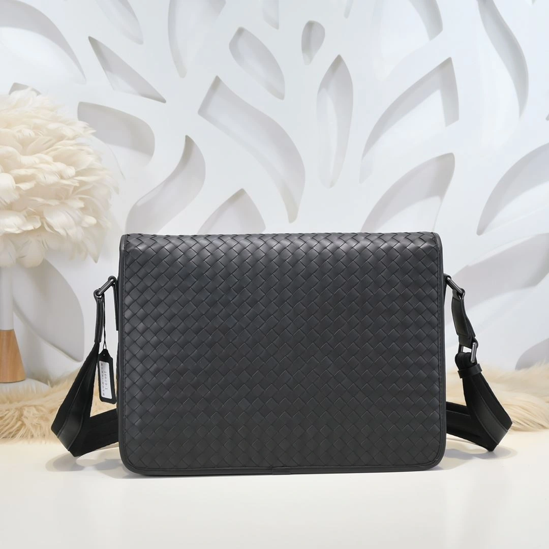 Inexpensive Mens Bottega Veneta Satchel Bags