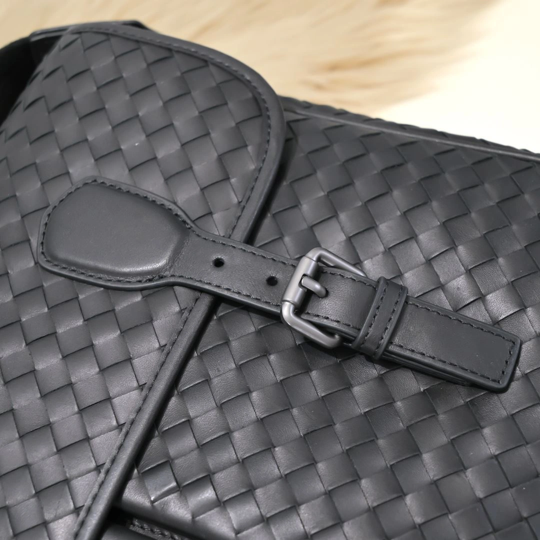 Inexpensive Mens Bottega Veneta Satchel Bags
