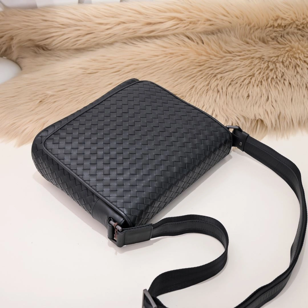 Budget-friendly Mens Bottega Veneta Satchel Bags