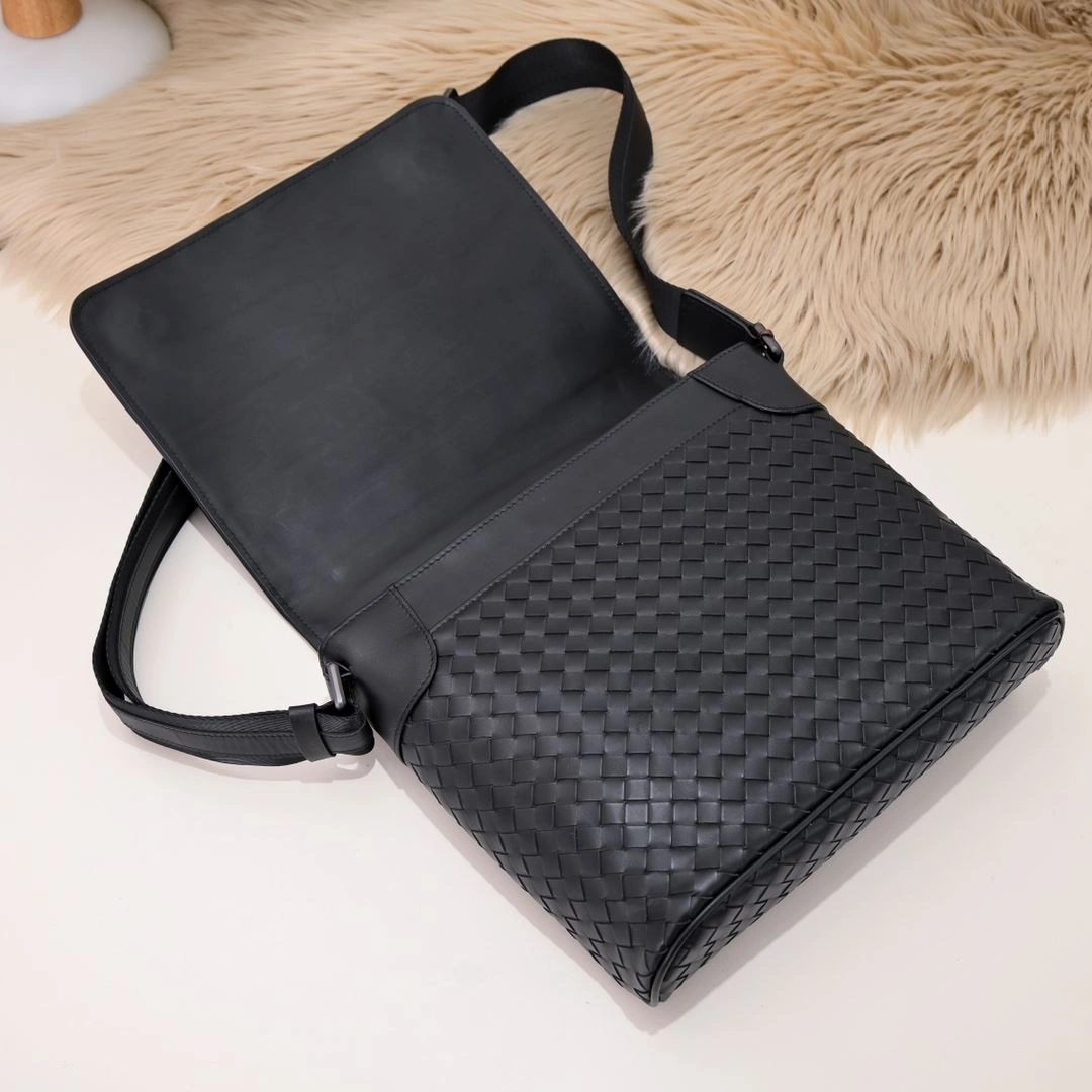 Budget-friendly Mens Bottega Veneta Satchel Bags