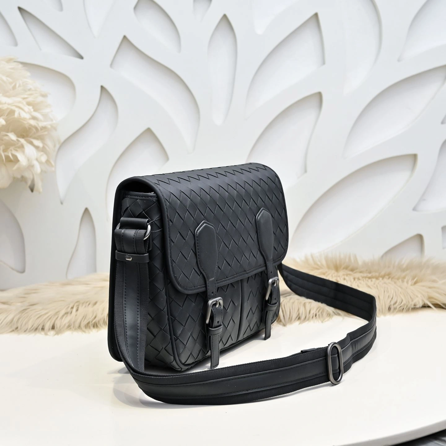Low-cost Mens Bottega Veneta Satchel Bags