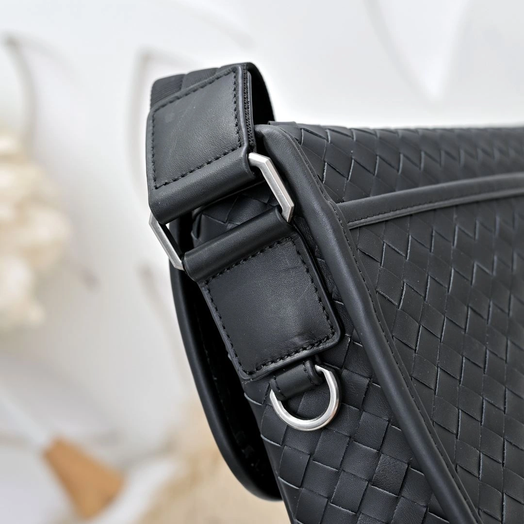 High accuracy Mens Bottega Veneta Satchel Bags