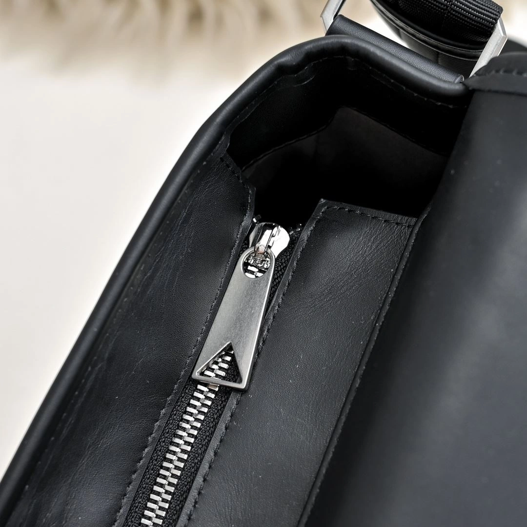 High accuracy Mens Bottega Veneta Satchel Bags