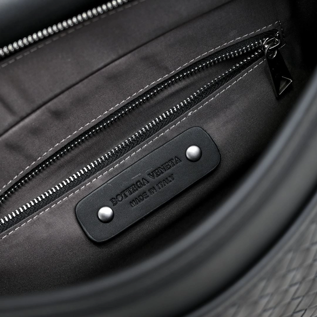 High accuracy Mens Bottega Veneta Satchel Bags