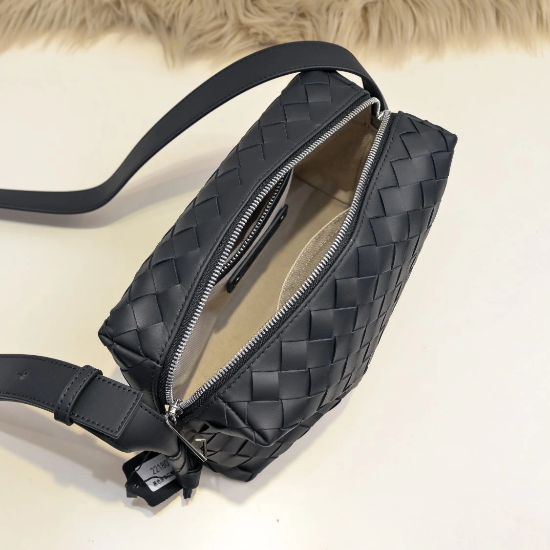 Affordable Mens Bottega Veneta Satchel Bags