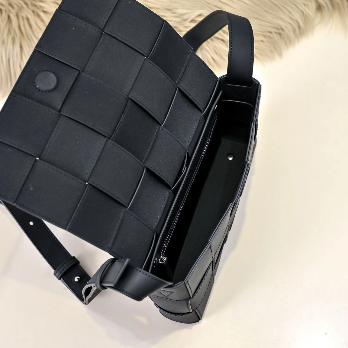 Brand-original Mens Bottega Veneta Satchel Bags