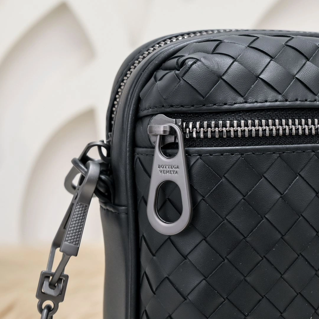 Budget-friendly Mens Bottega Veneta Satchel Bags