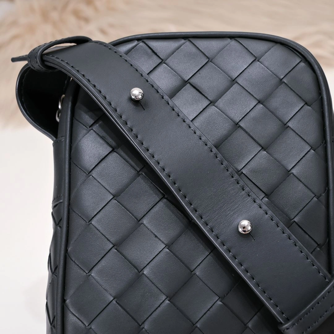 Indistinguishable Mens Bottega Veneta Satchel Bags