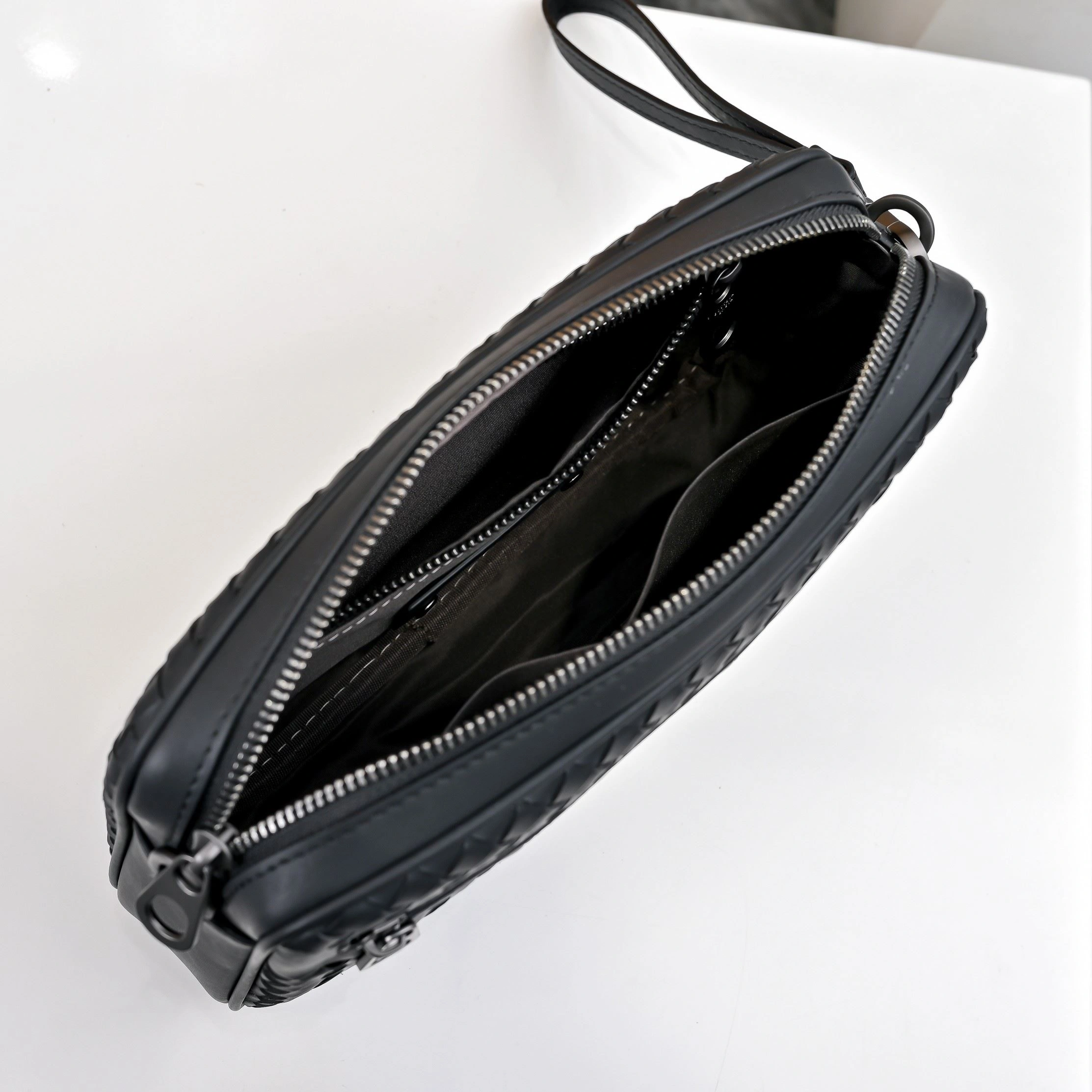 Economical Mens Bottega Veneta Satchel Bags