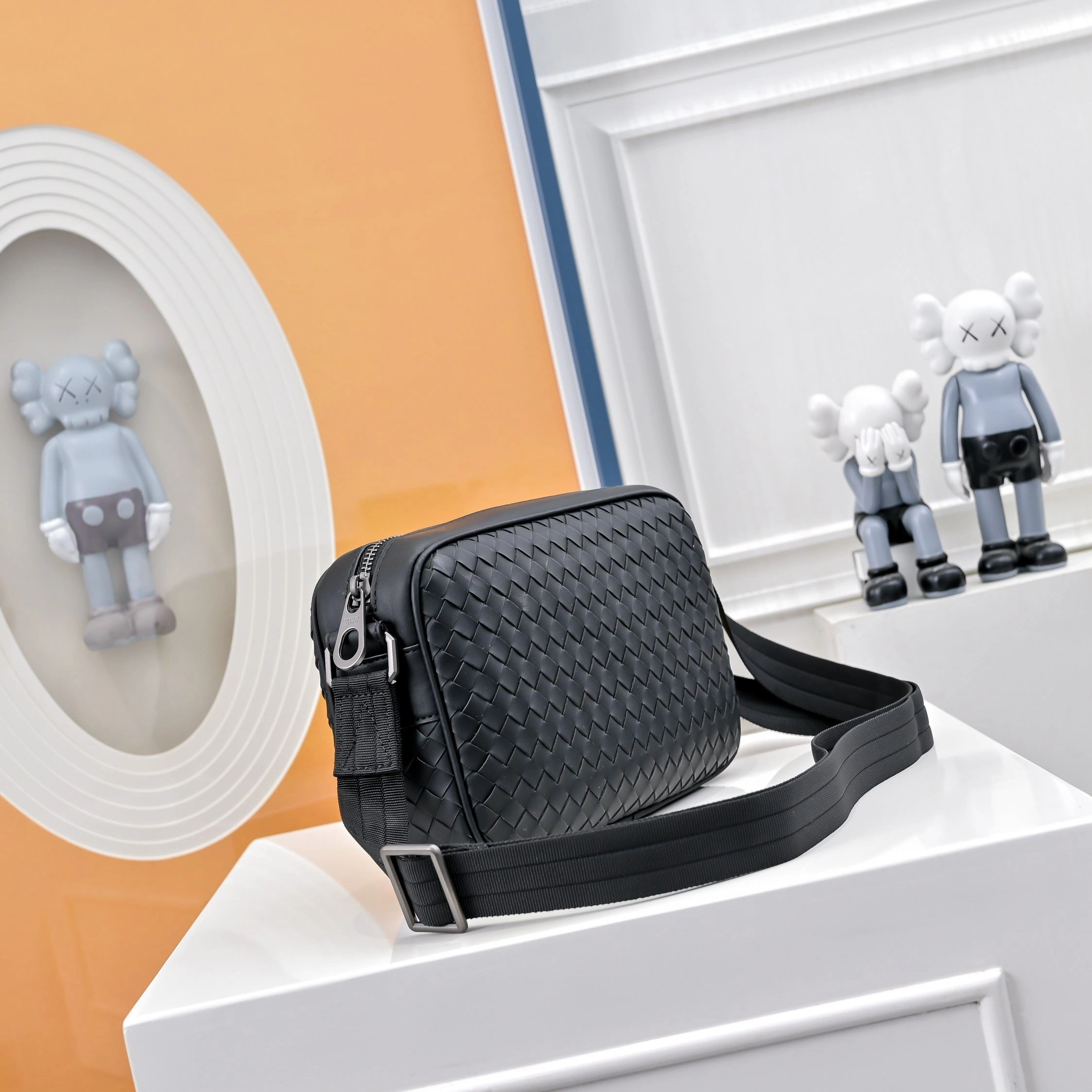 Discounted Mens Bottega Veneta Satchel Bags