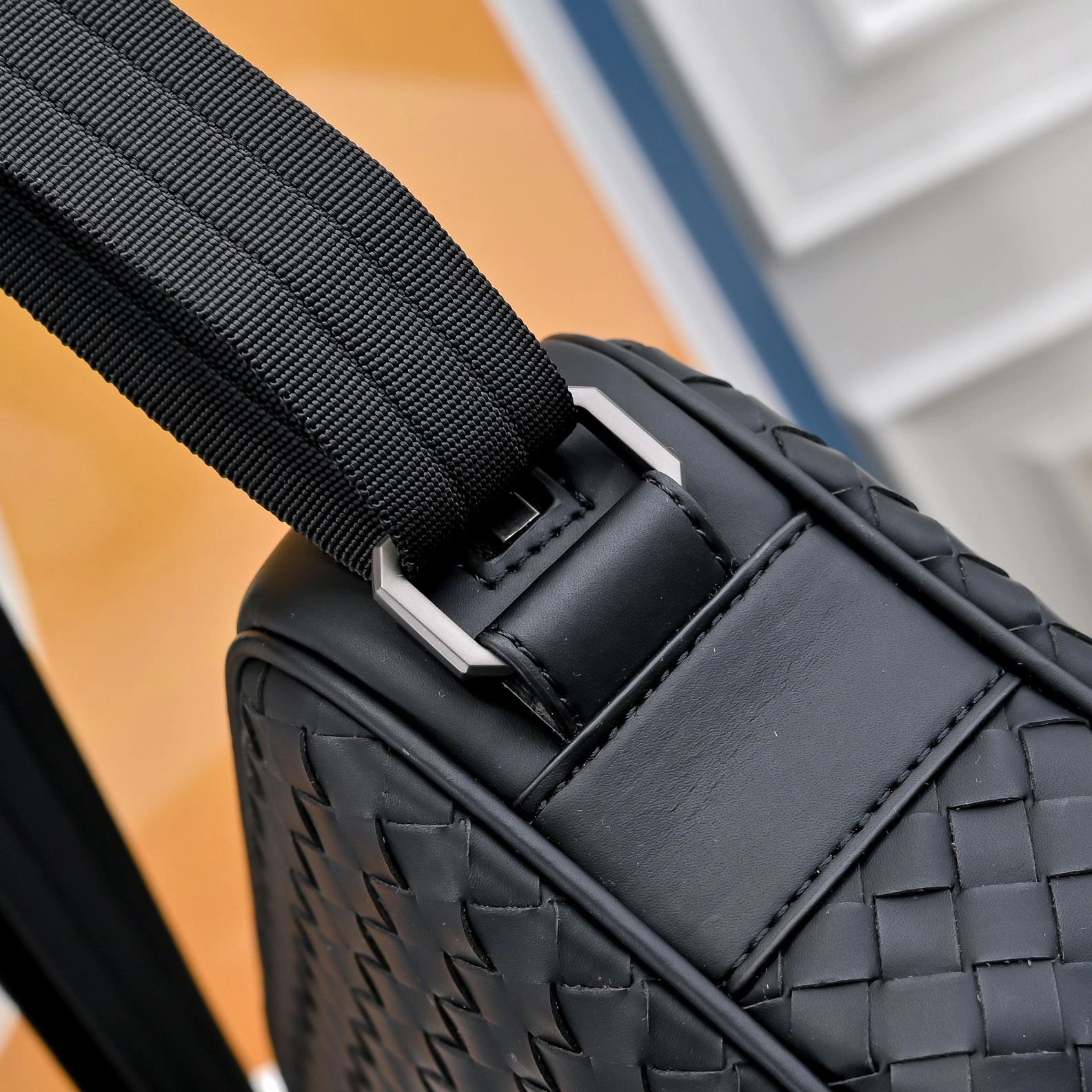 Discounted Mens Bottega Veneta Satchel Bags