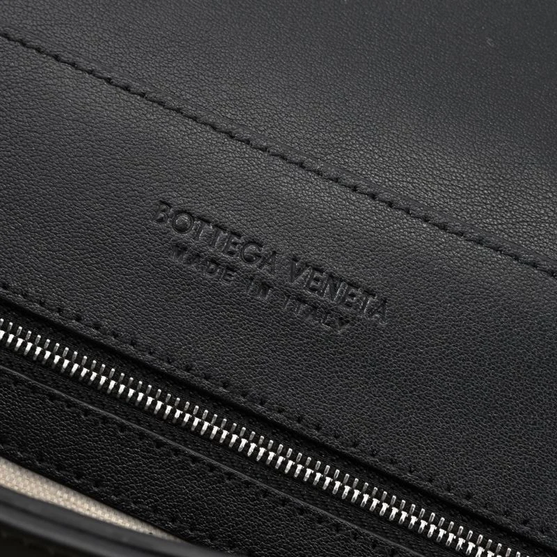Discounted Mens Bottega Veneta Satchel Bags