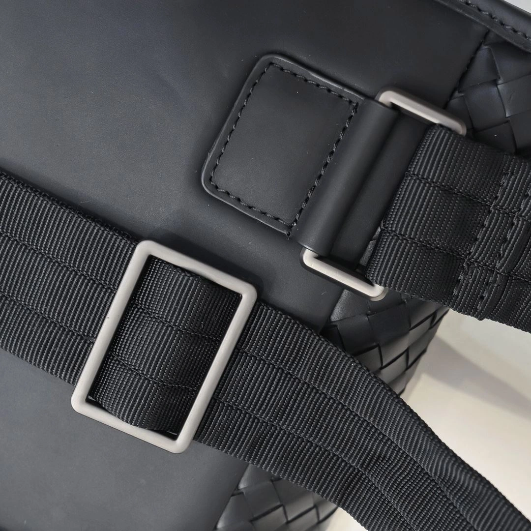 Top mirror Mens Bottega Veneta Waist Chest Packs