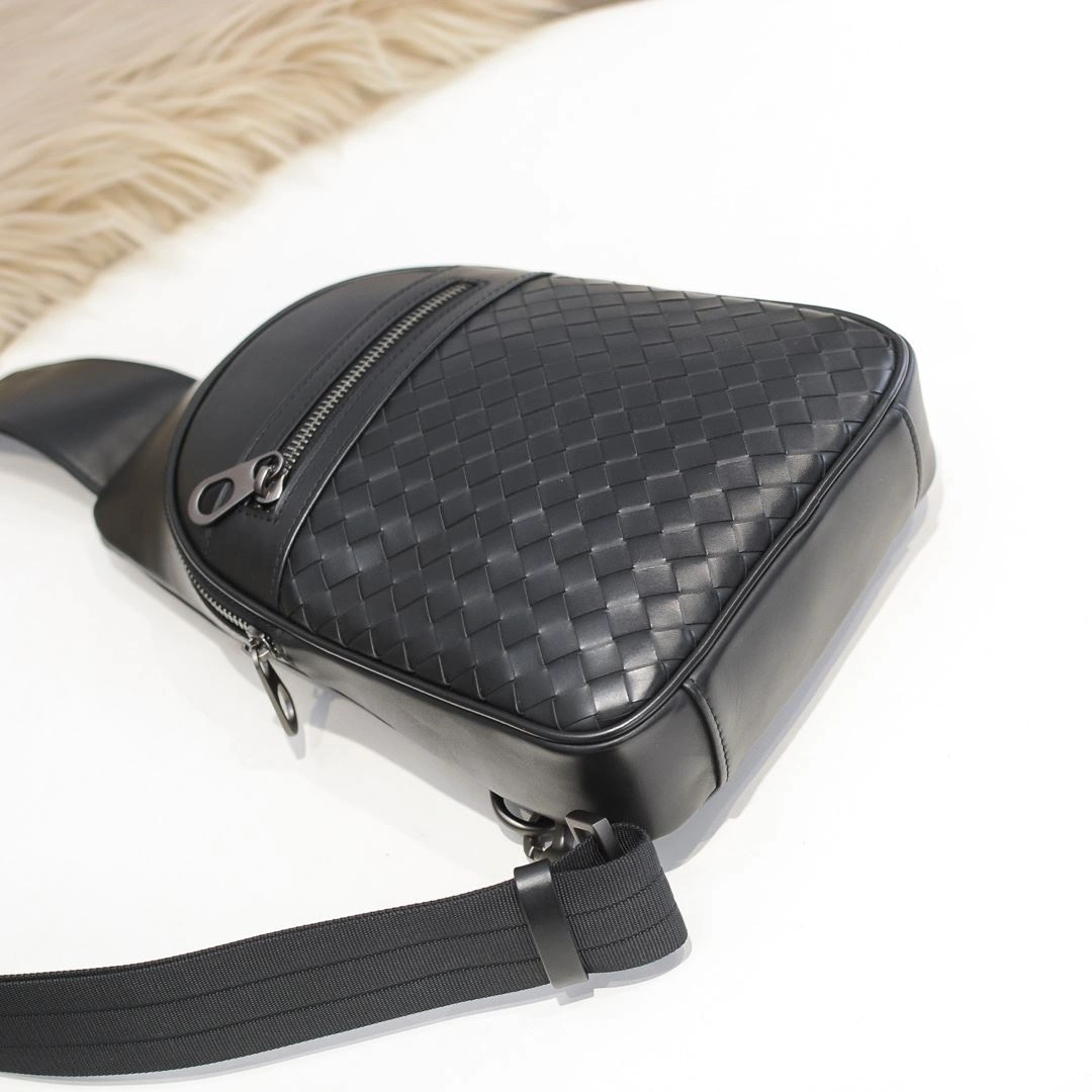 High fidelity Mens Bottega Veneta Waist Chest Packs
