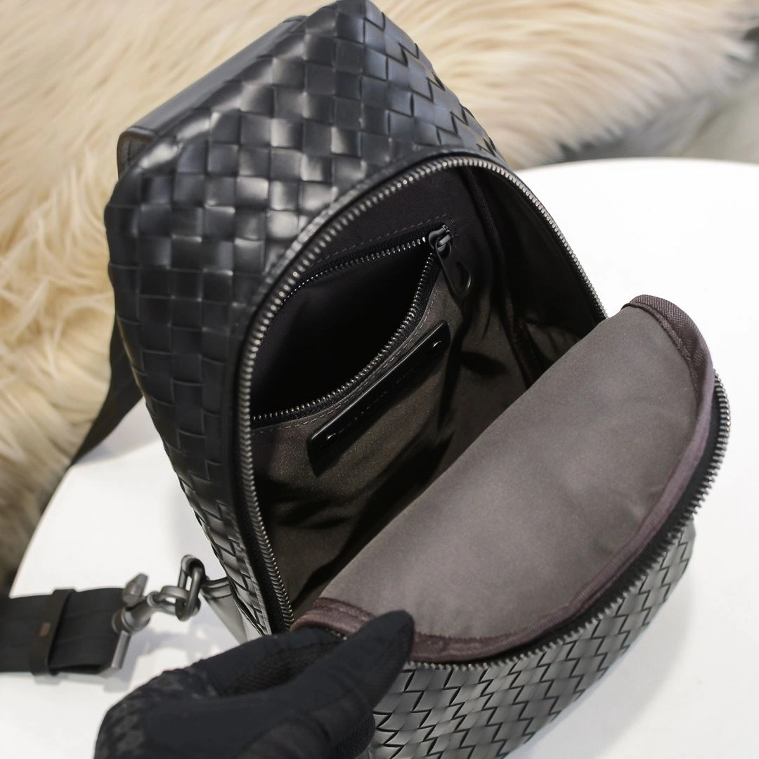 Mirror quality Mens Bottega Veneta Waist Chest Packs