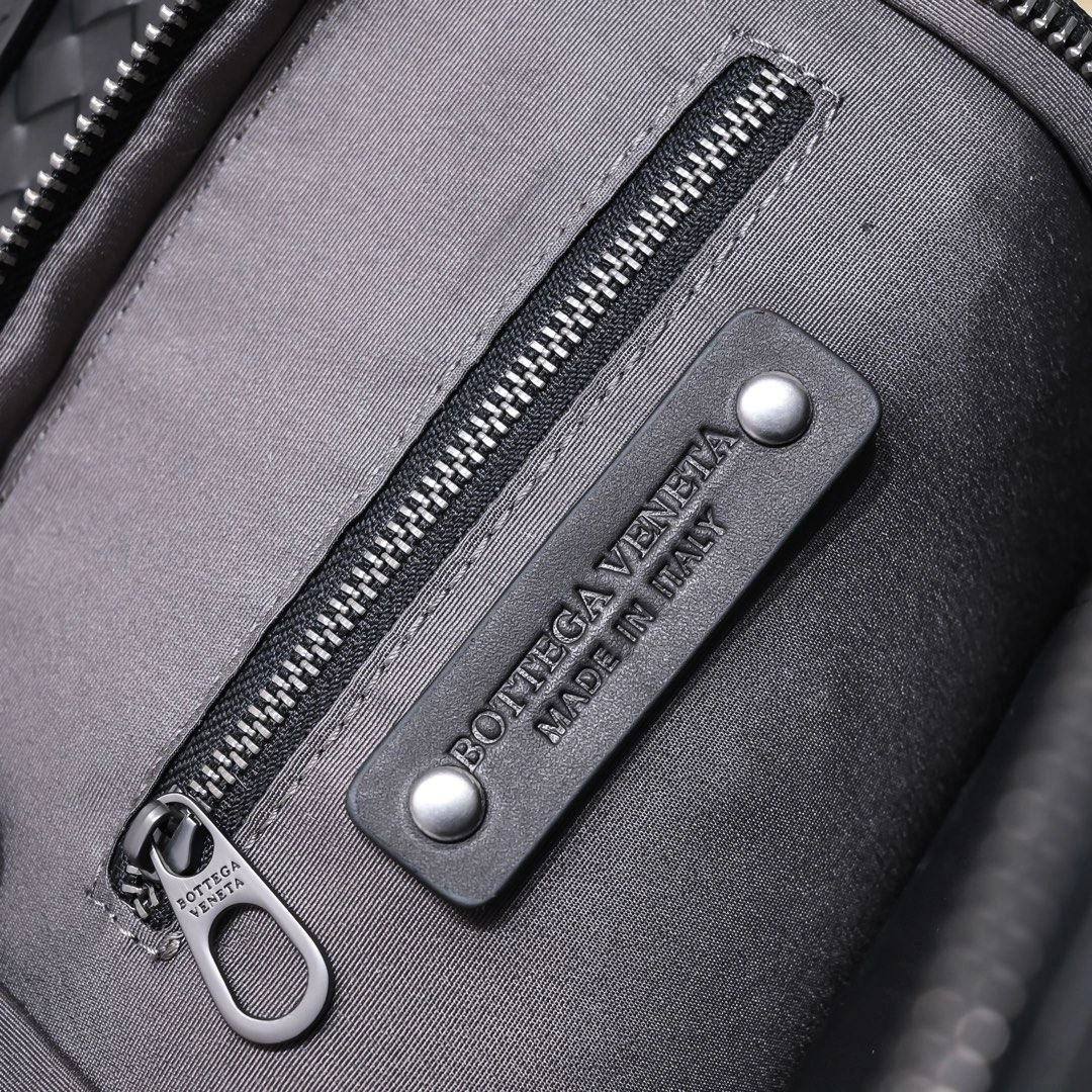 Legit Mens Bottega Veneta Waist Chest Packs