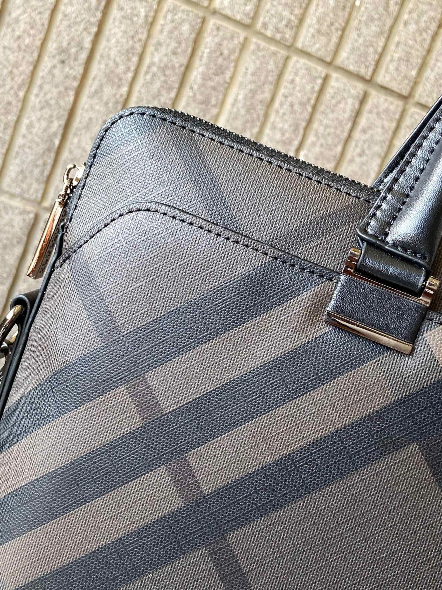 High fidelity Mens Burberry Briefcases