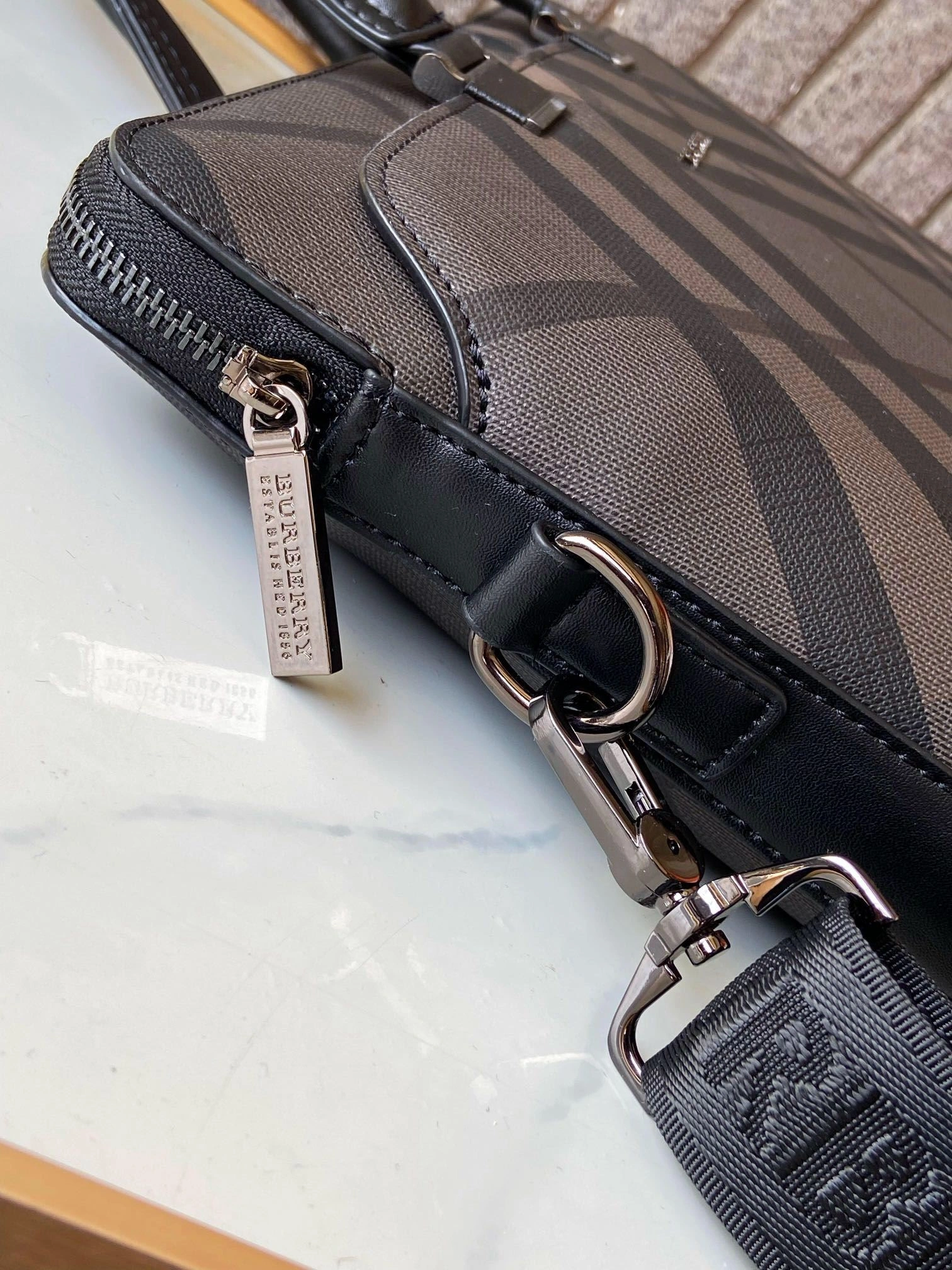 High fidelity Mens Burberry Briefcases