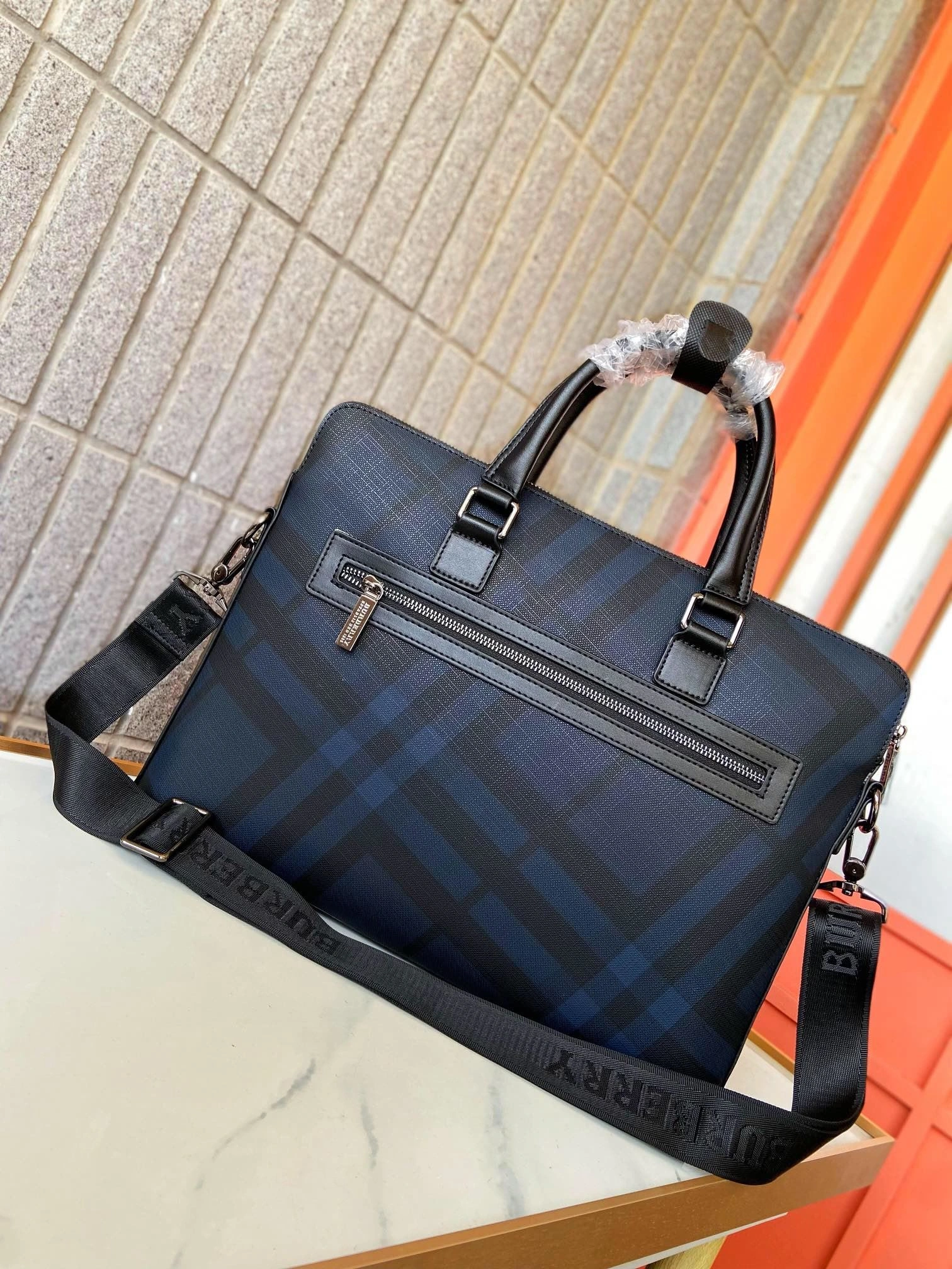 Top mirror Mens Burberry Briefcases