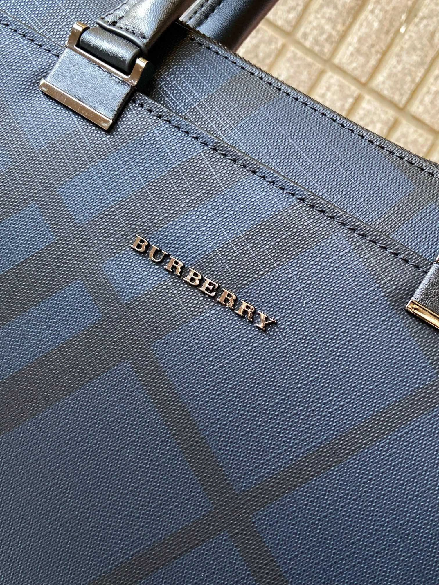 Top mirror Mens Burberry Briefcases