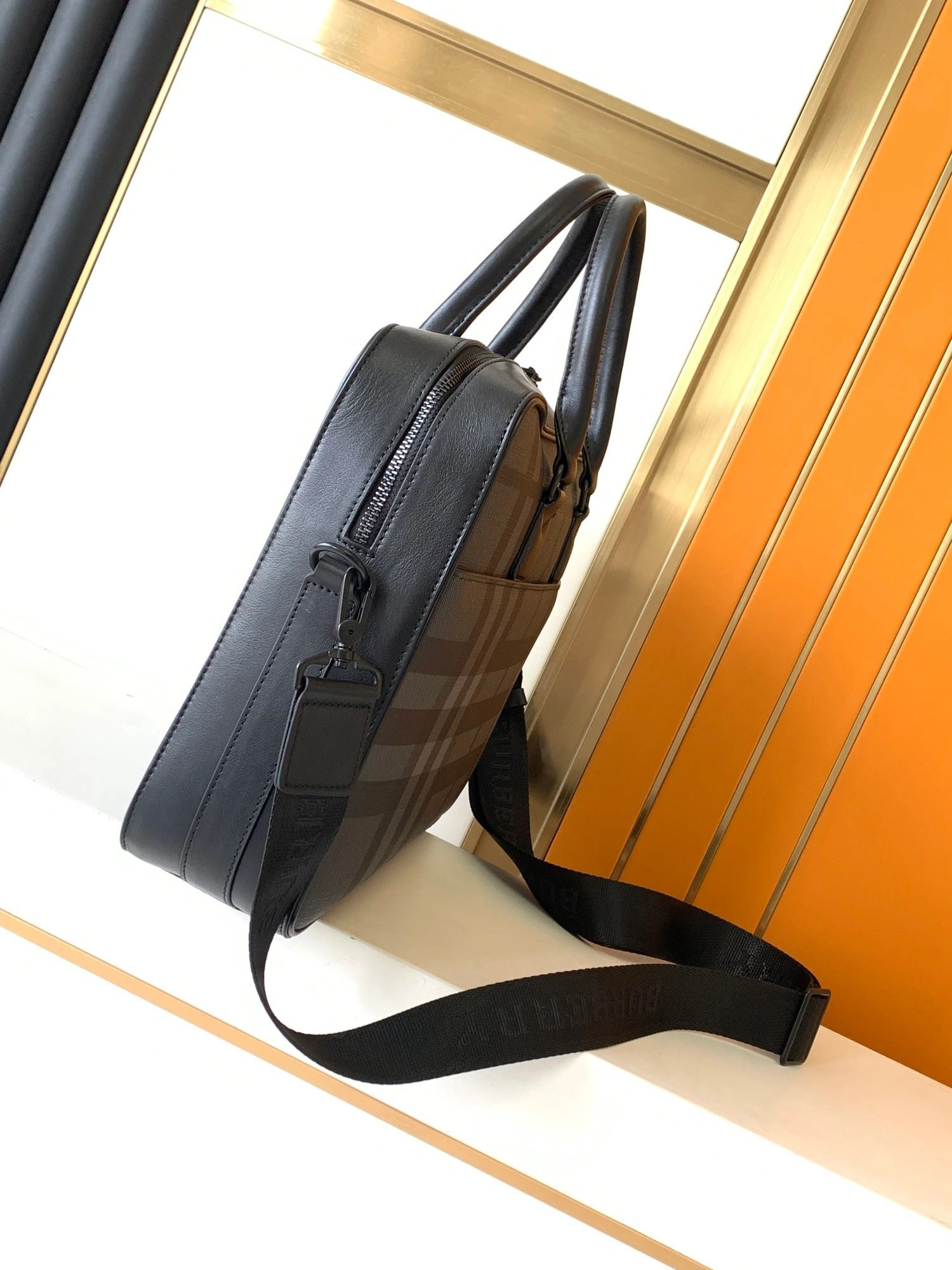 Accurate model Mens Burberry Briefcases