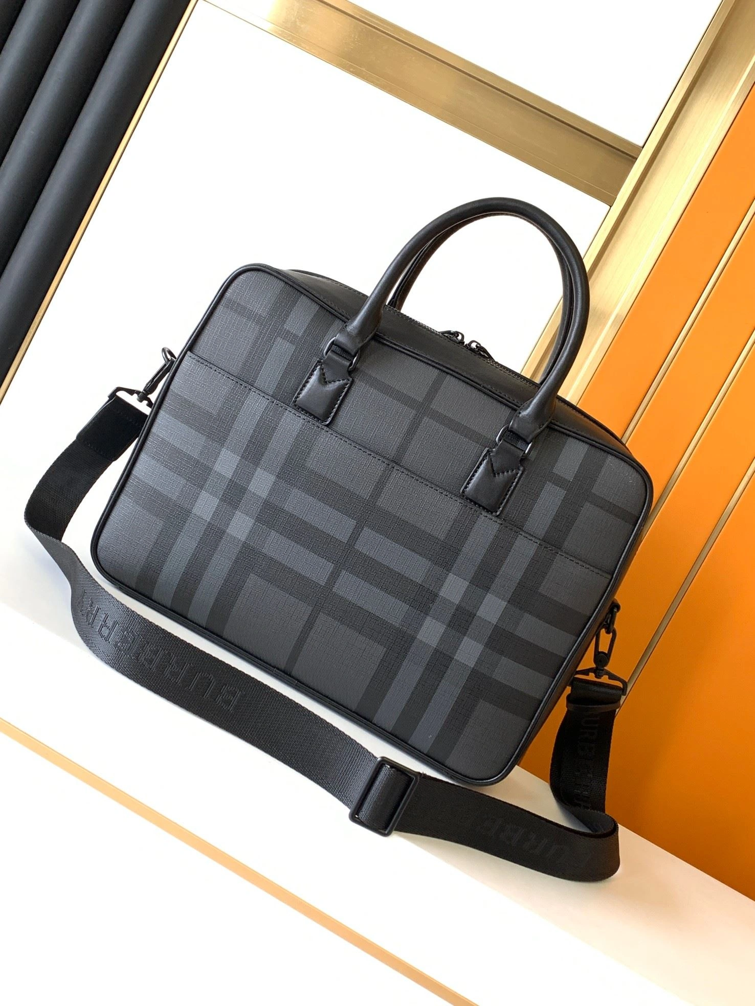 Accurate model Mens Burberry Briefcases
