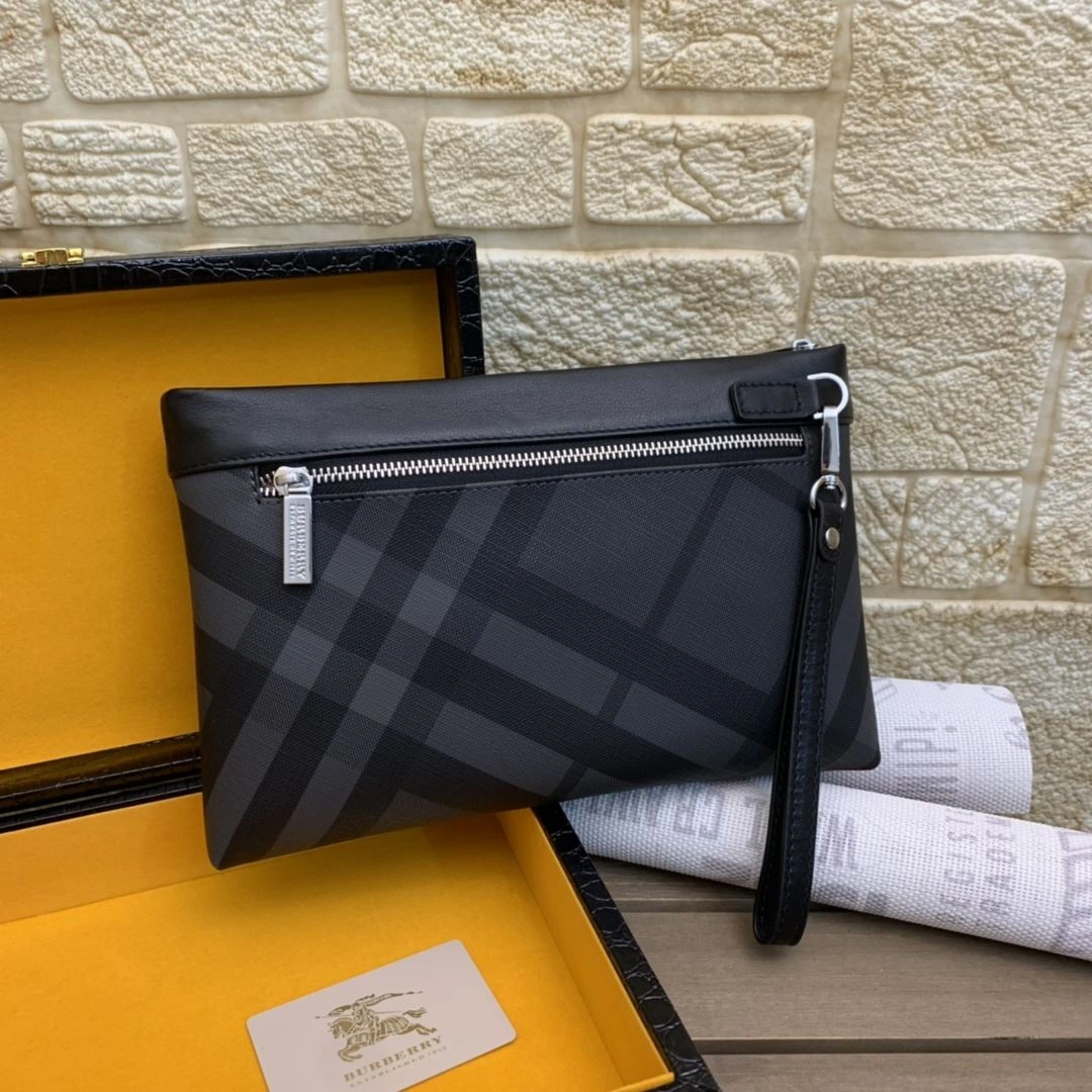 Value-priced Mens Burberry Clutch Bags