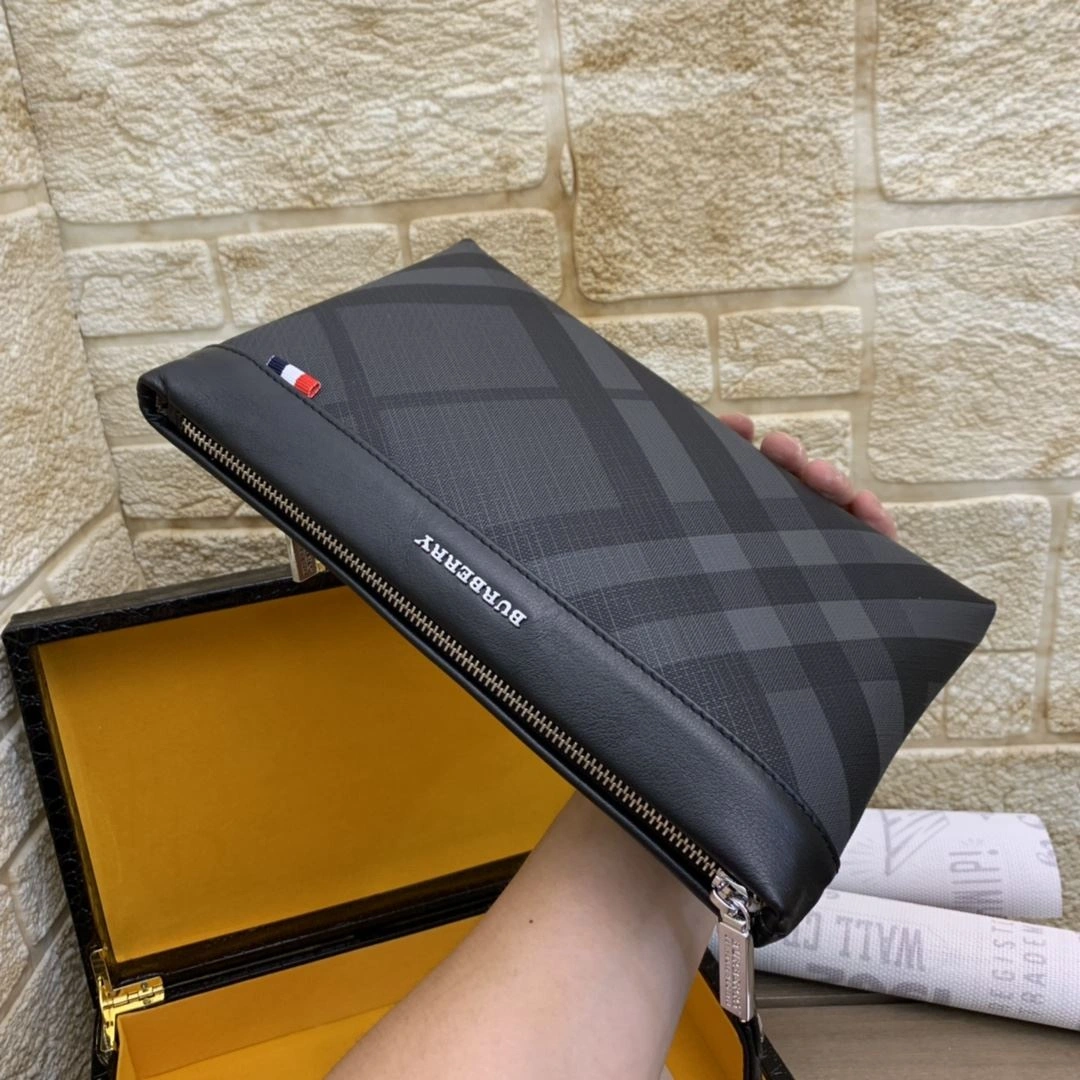 Value-priced Mens Burberry Clutch Bags