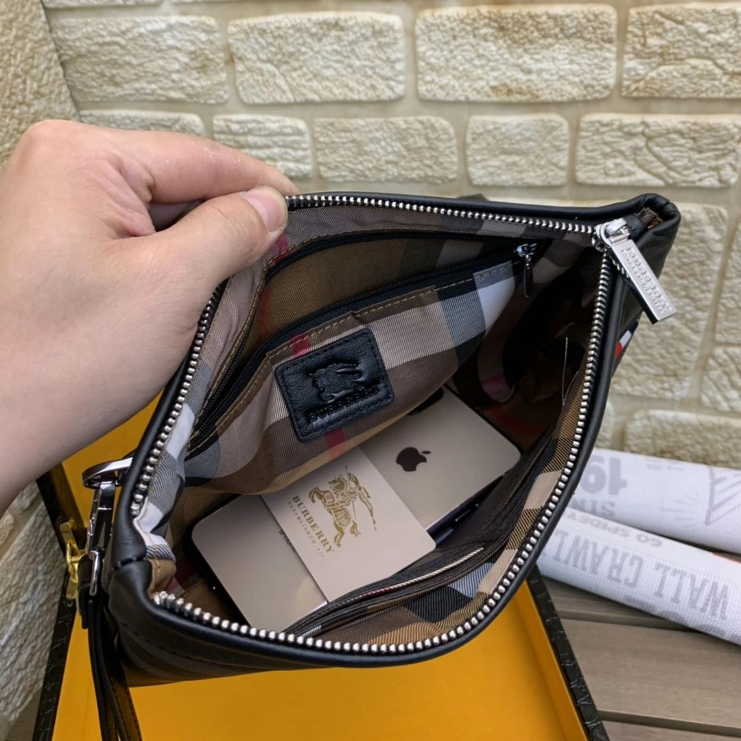 Value-priced Mens Burberry Clutch Bags