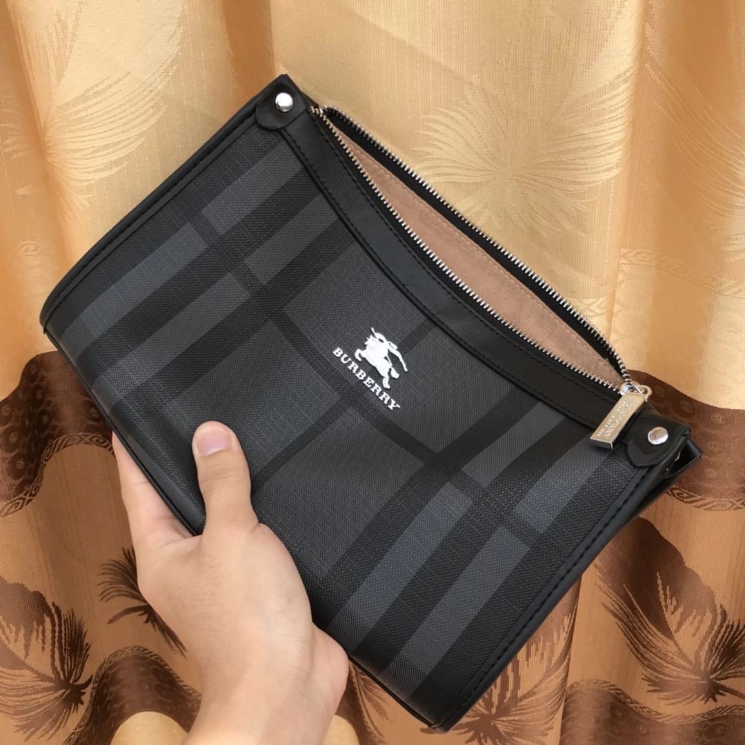 Top match Mens Burberry Clutch Bags