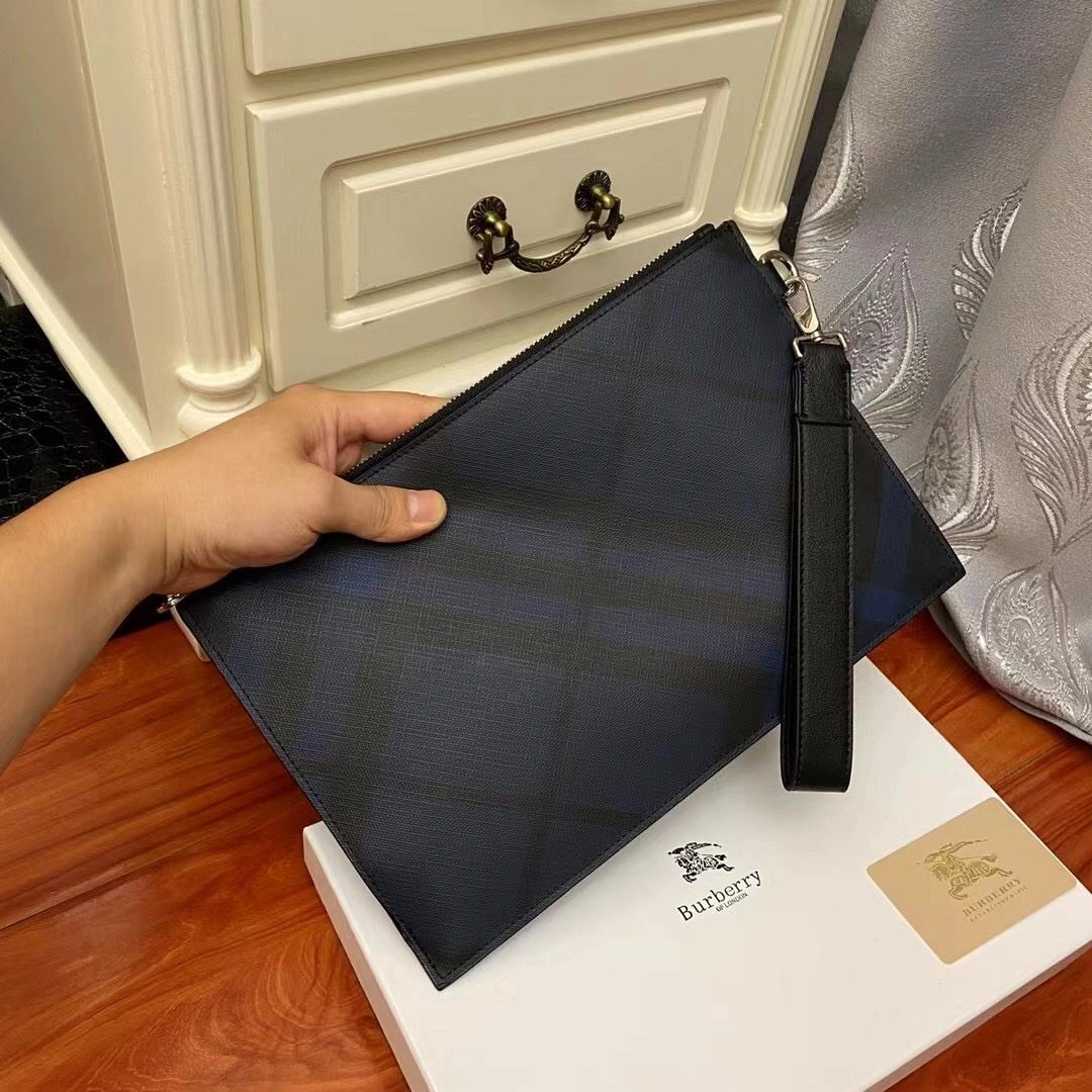 Perfect replica Mens Burberry Clutch Bags