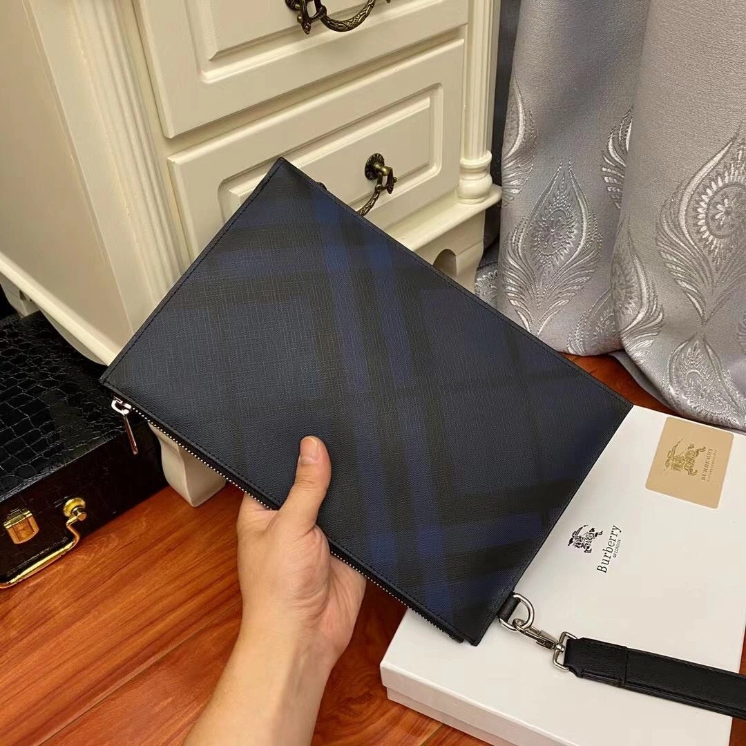 Perfect replica Mens Burberry Clutch Bags