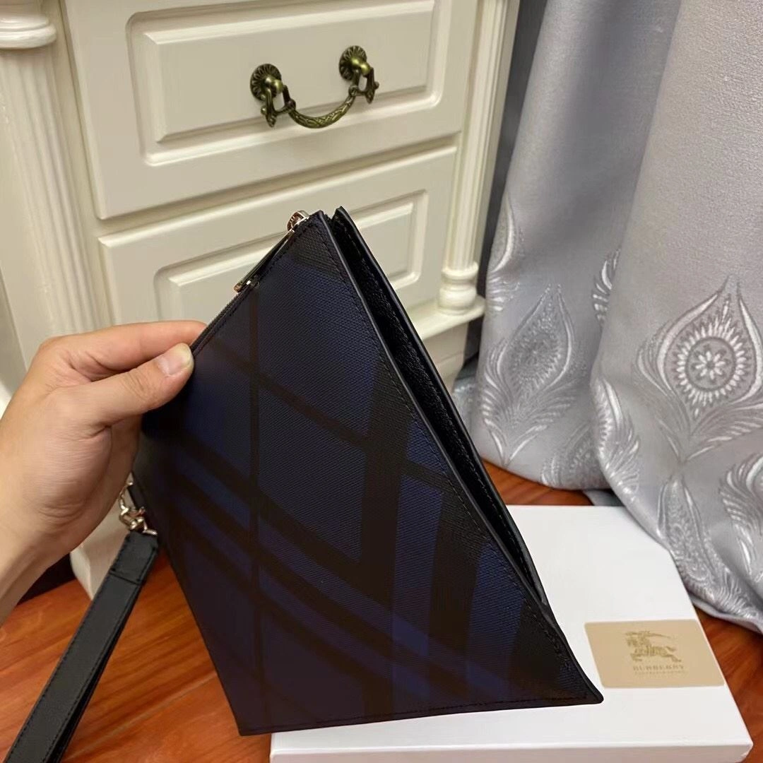 Perfect replica Mens Burberry Clutch Bags